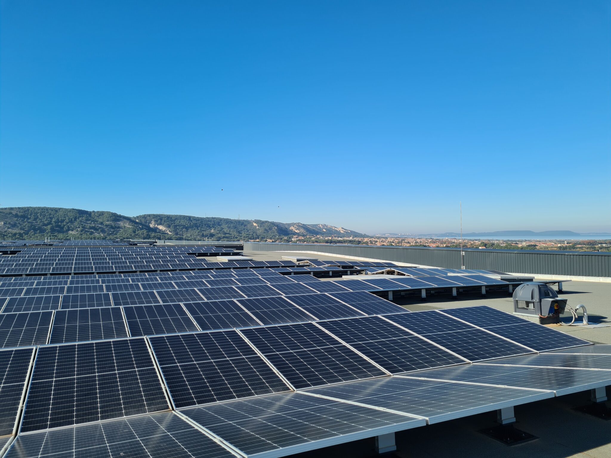 Barjane, un constructeur d’entrepôts devenu producteur d’électricité ...